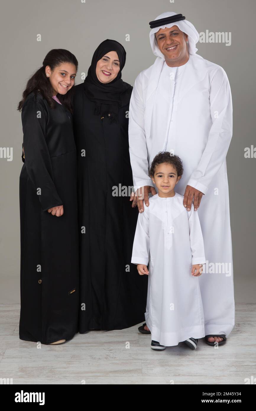 Portrait of an arab family Stock Photo - Alamy