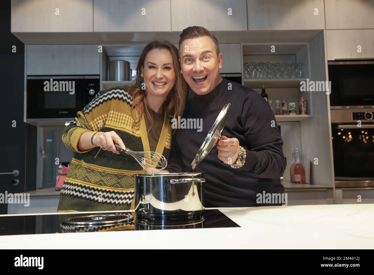Berlin, Germany. 05th Dec, 2022. Star chef Tim Raue and his wife ...