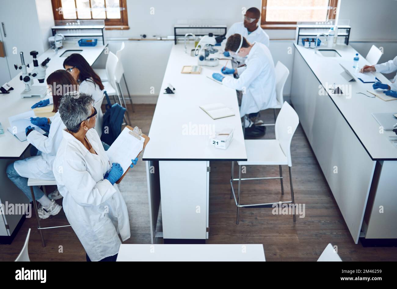 Teacher team work hi-res stock photography and images - Alamy