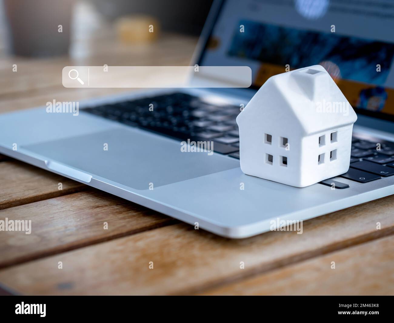 House rental website search bar hi-res stock photography and images - Alamy