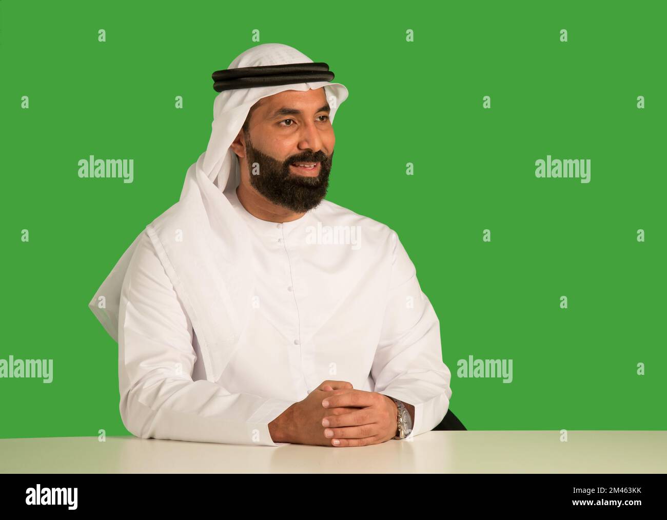 Portrait of an Emirati man Stock Photo - Alamy