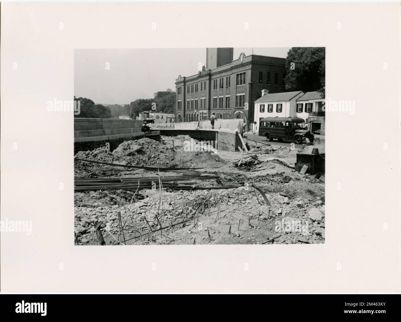 Construction of the K Street Skyway. Original caption: Construction of ...