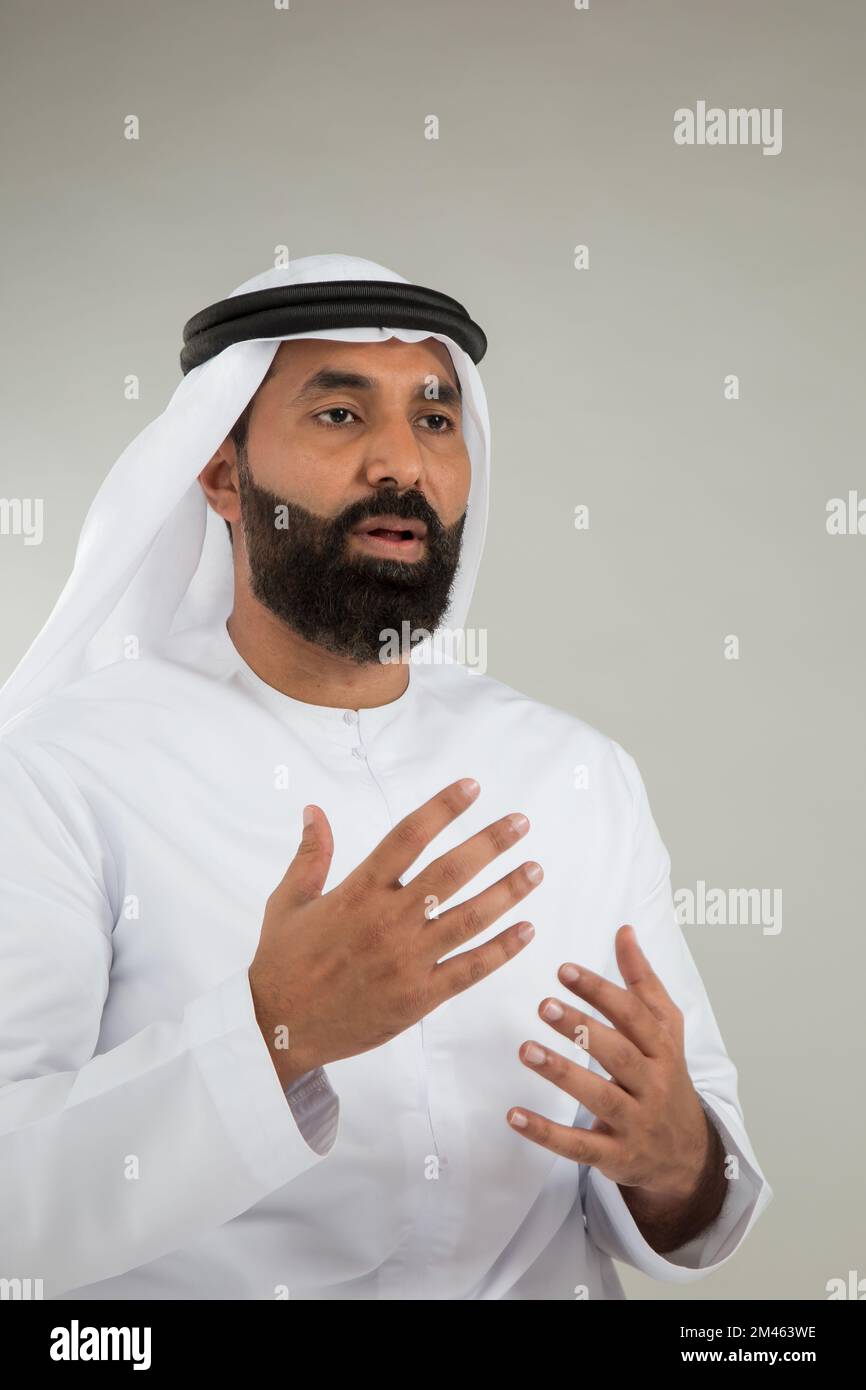 Portrait of an Emirati man Stock Photo - Alamy