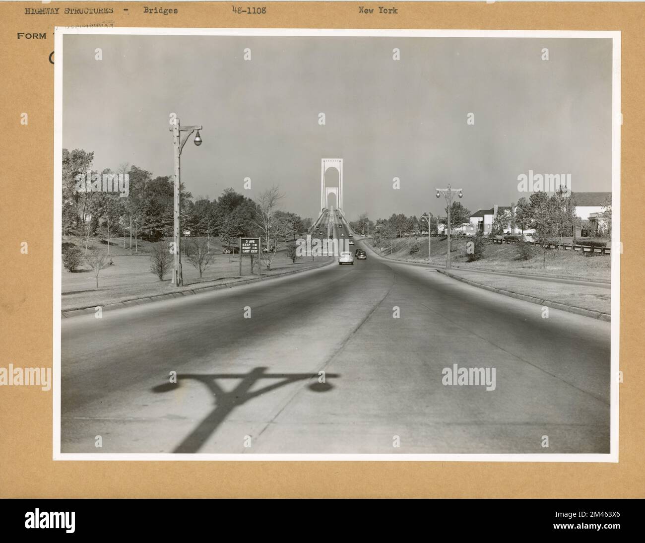Three-level bridge design at intersection of Cross Island Parkway ...