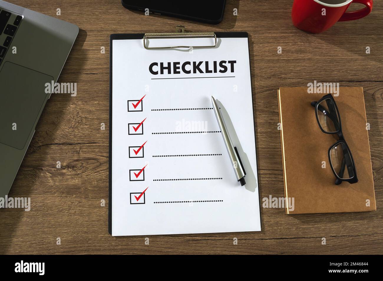 Checklist Notice Remember Planning Concept businessman writer checklist ...