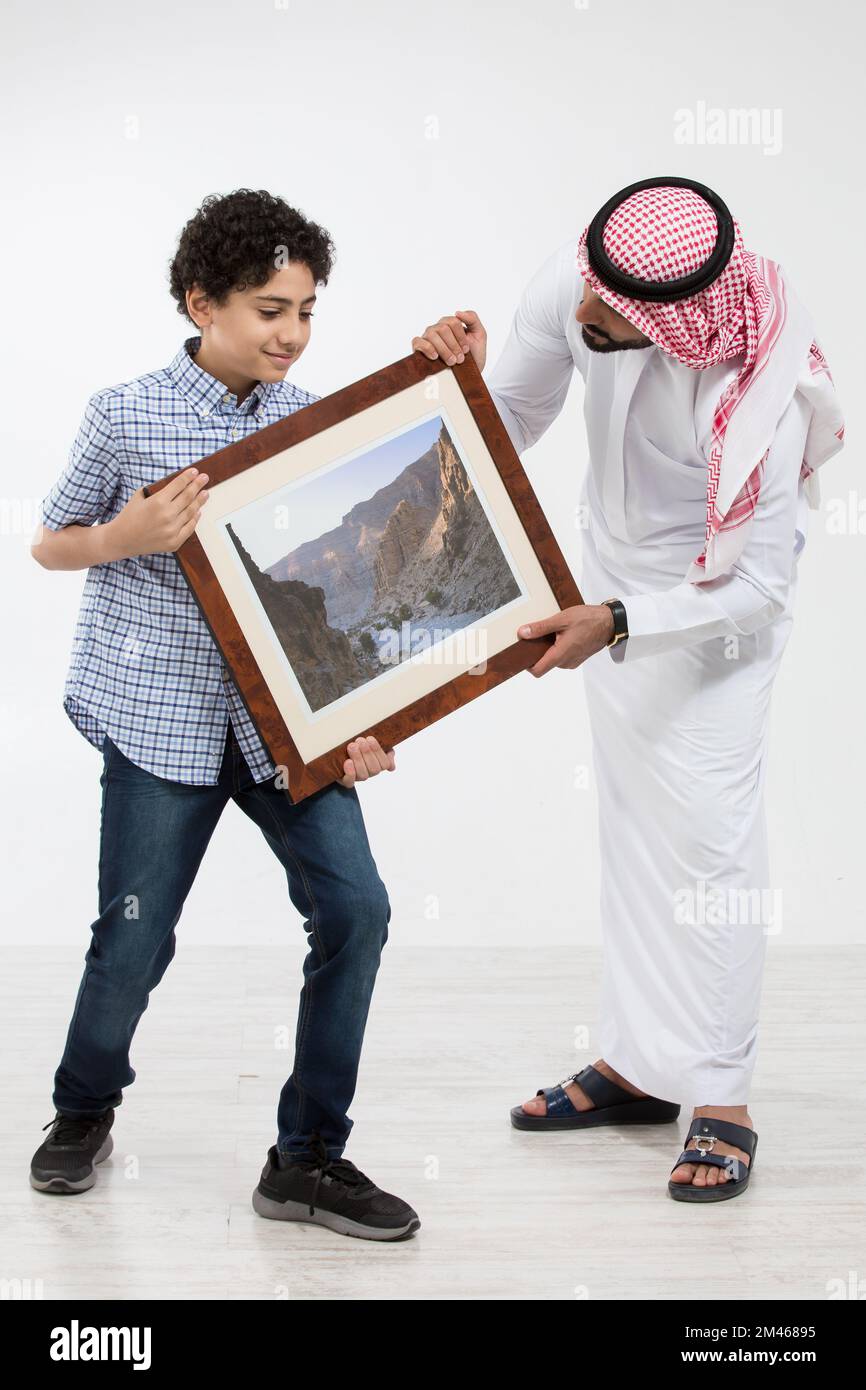 Arab father and son Stock Photo - Alamy