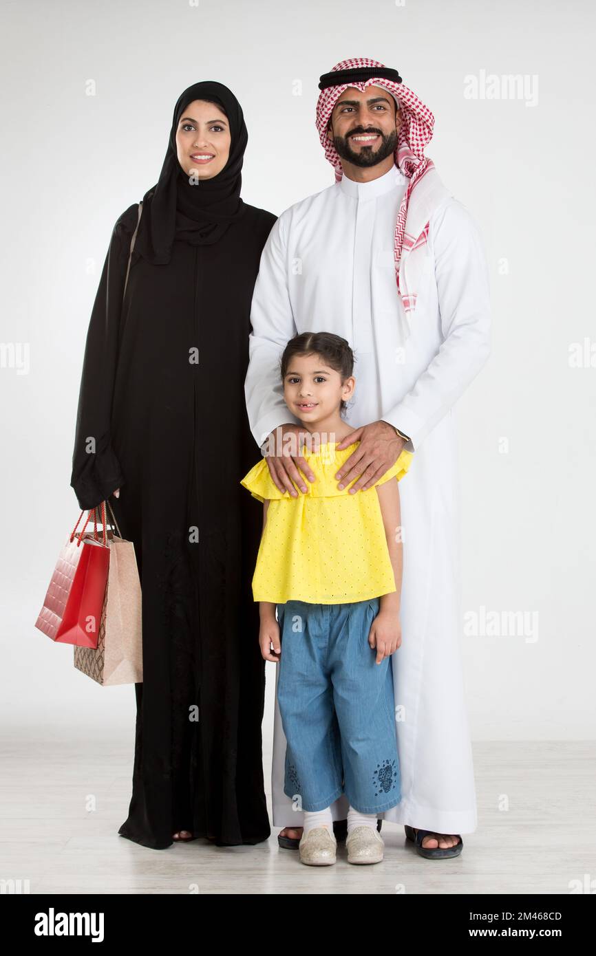 Arab family shopping Stock Photo - Alamy