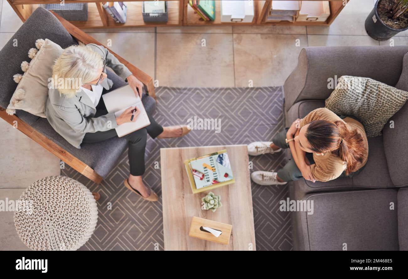 Psychologist sofa hi-res stock photography and images - Alamy