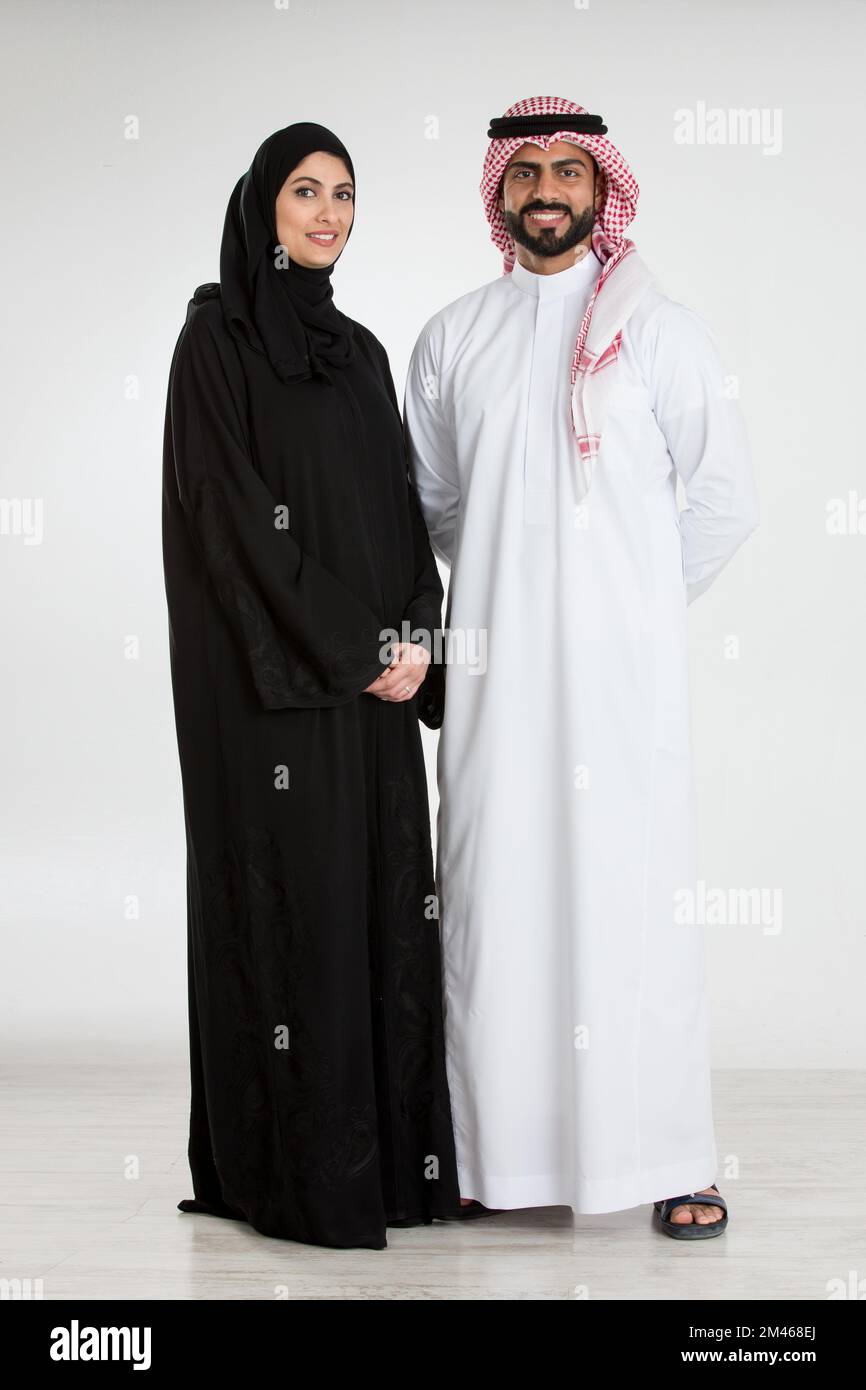 Saudi couple hi-res stock photography and images - Alamy