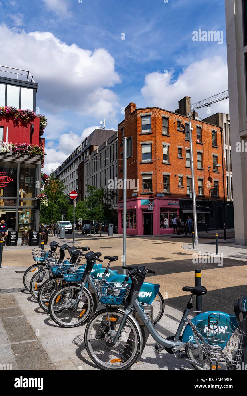 Now DublinBikes station, Clarendon Row, Dublin City, Ireland Stock ...