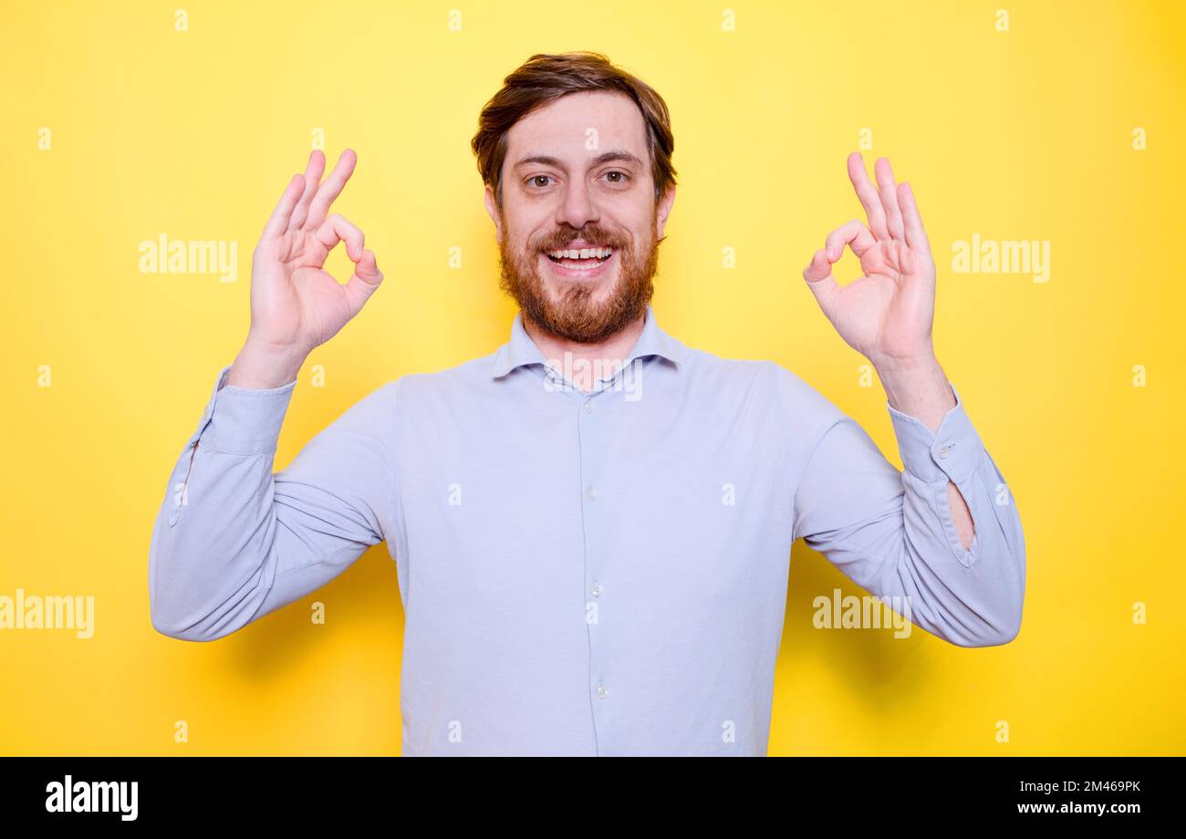 Approval decision hi-res stock photography and images - Alamy