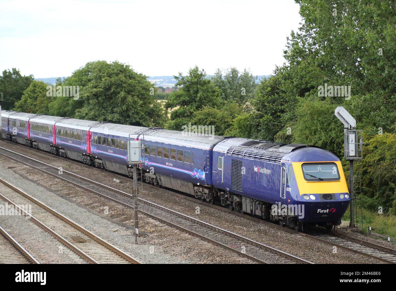 A First Great Western Class 43 Diesel passenger train near Didcot, UK ...