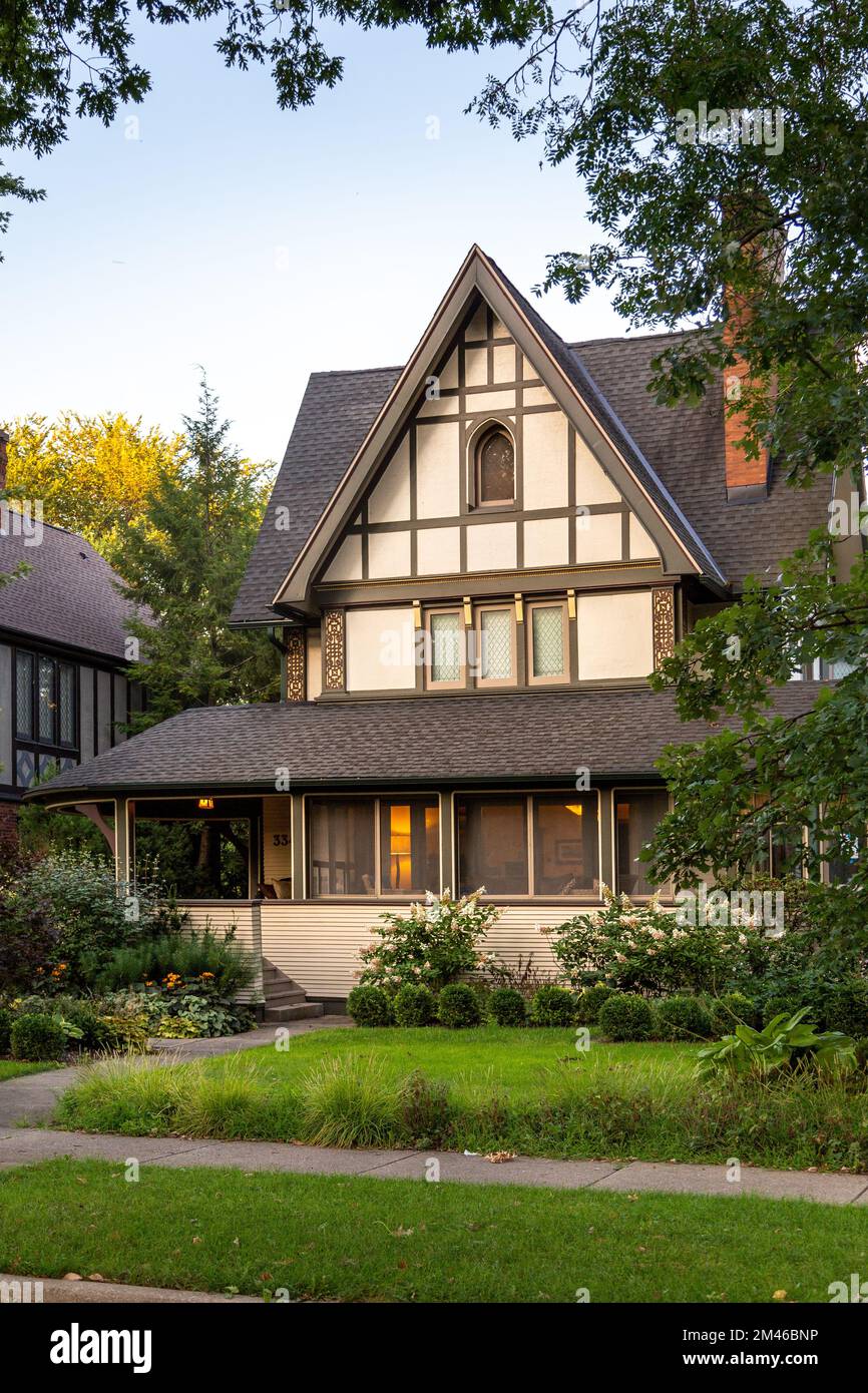 A house designed by famous architect Frank Lloyd Wright in Oak Park ...