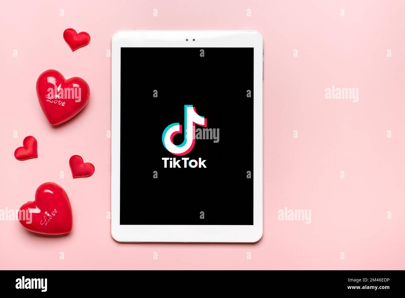 Bangkok, Thailand December 2022 Smartphone Tik Tok application icon ...