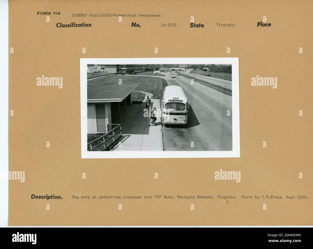 1950s bus stop hi-res stock photography and images - Alamy