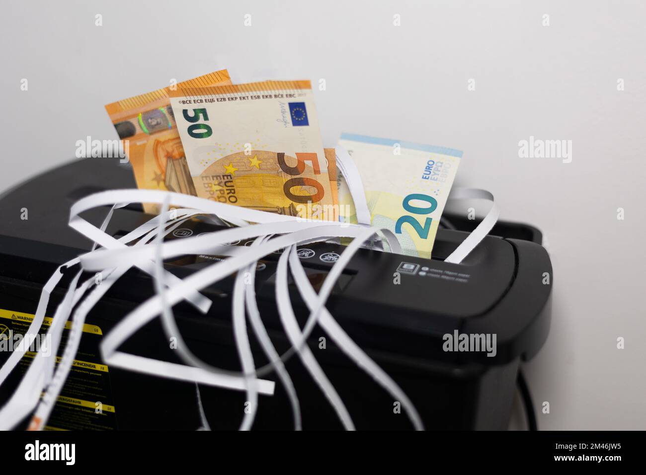 Shredded money bill hi-res stock photography and images - Alamy