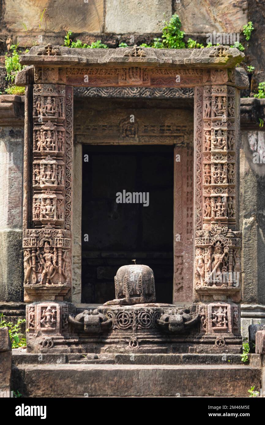 Carved shrine entrance of Ancient Ruined Jain Temple, Abhapur, Polo ...
