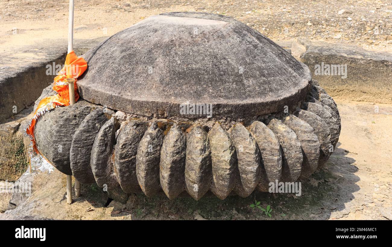 Fallen Dome of Roda Temple, Raisingpura, Sabarkantha, Gujarat, India ...