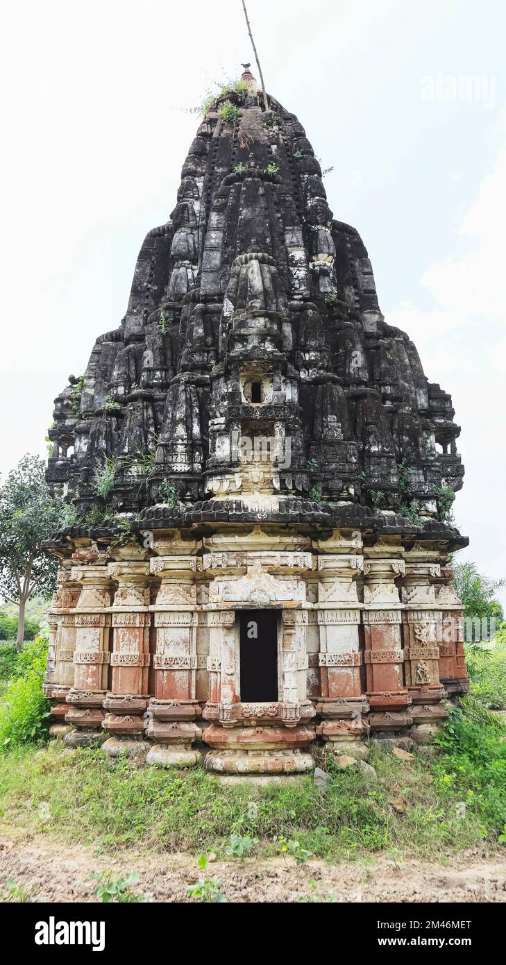 View of Old Pipleshwar Mahadev Temple, Sabli, Sabarkantha, Gujarat ...