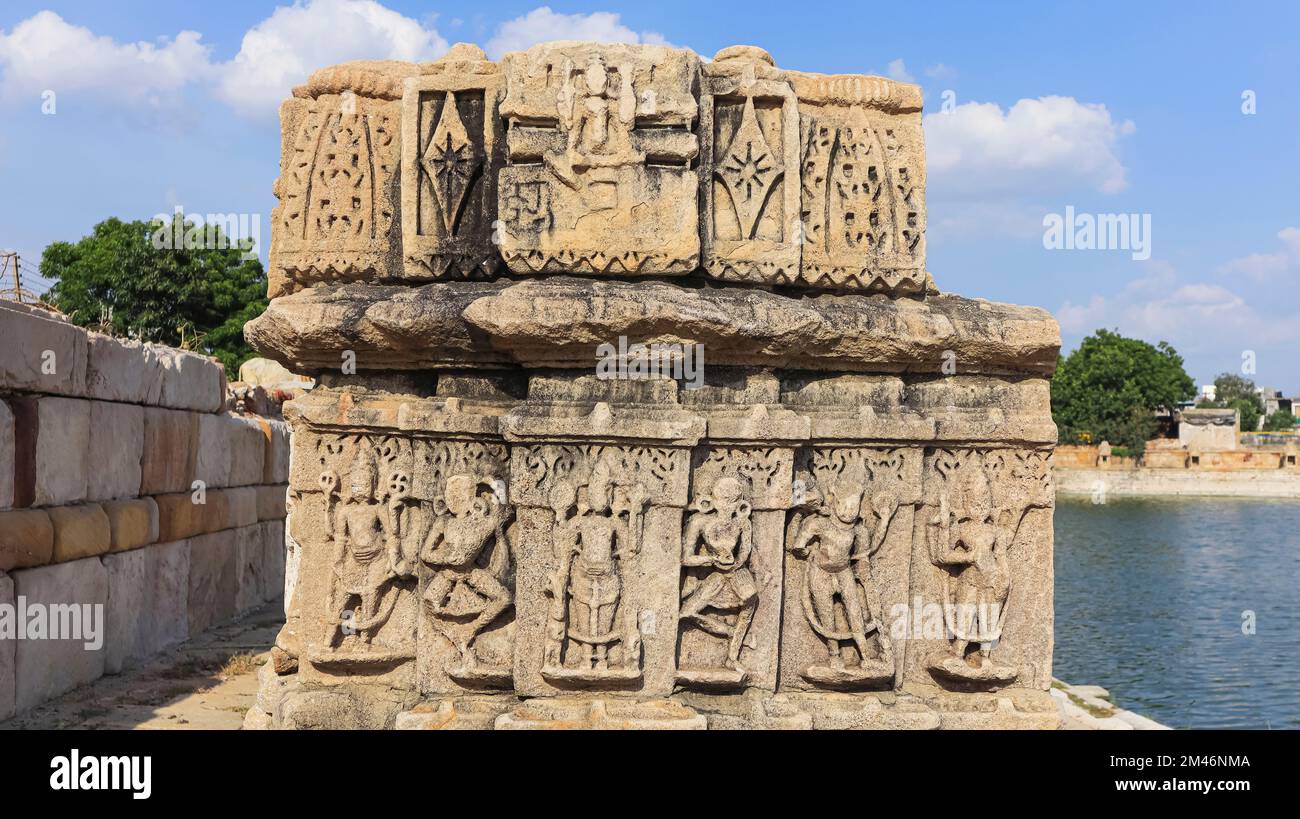 Carvings of Hindu God and Goddess on Temples, Munsar Lake, Viramgam ...