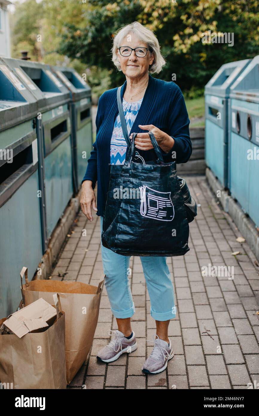Smart bins hi-res stock photography and images - Alamy