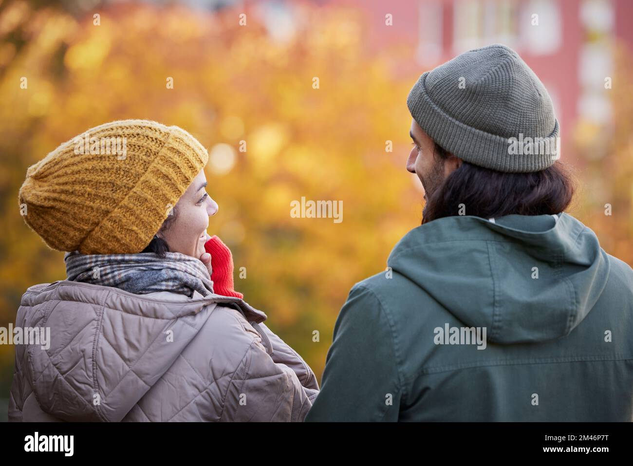 Happy couple in autumn scenery Stock Photo - Alamy