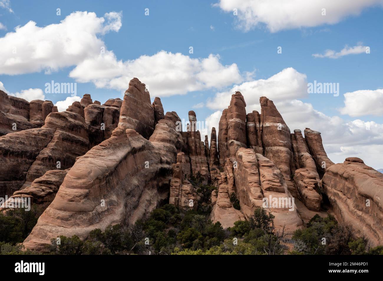 Sand Stone Fins Along The Devils Garden Primitive Loop in Arches ...