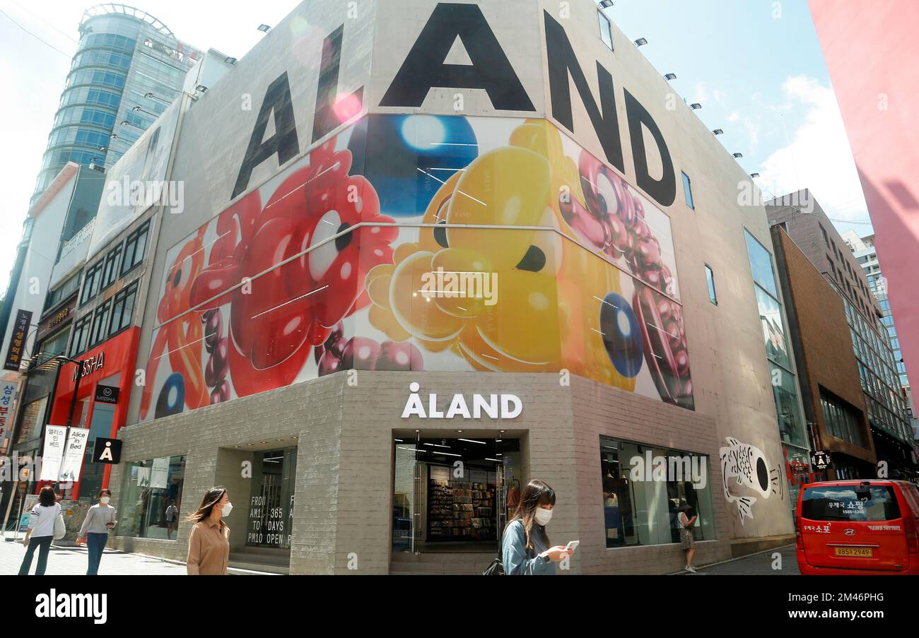 Myeongdong. 6th Sep, 2022. Aland store in Myeongdong, Sep 6, 2022 ...