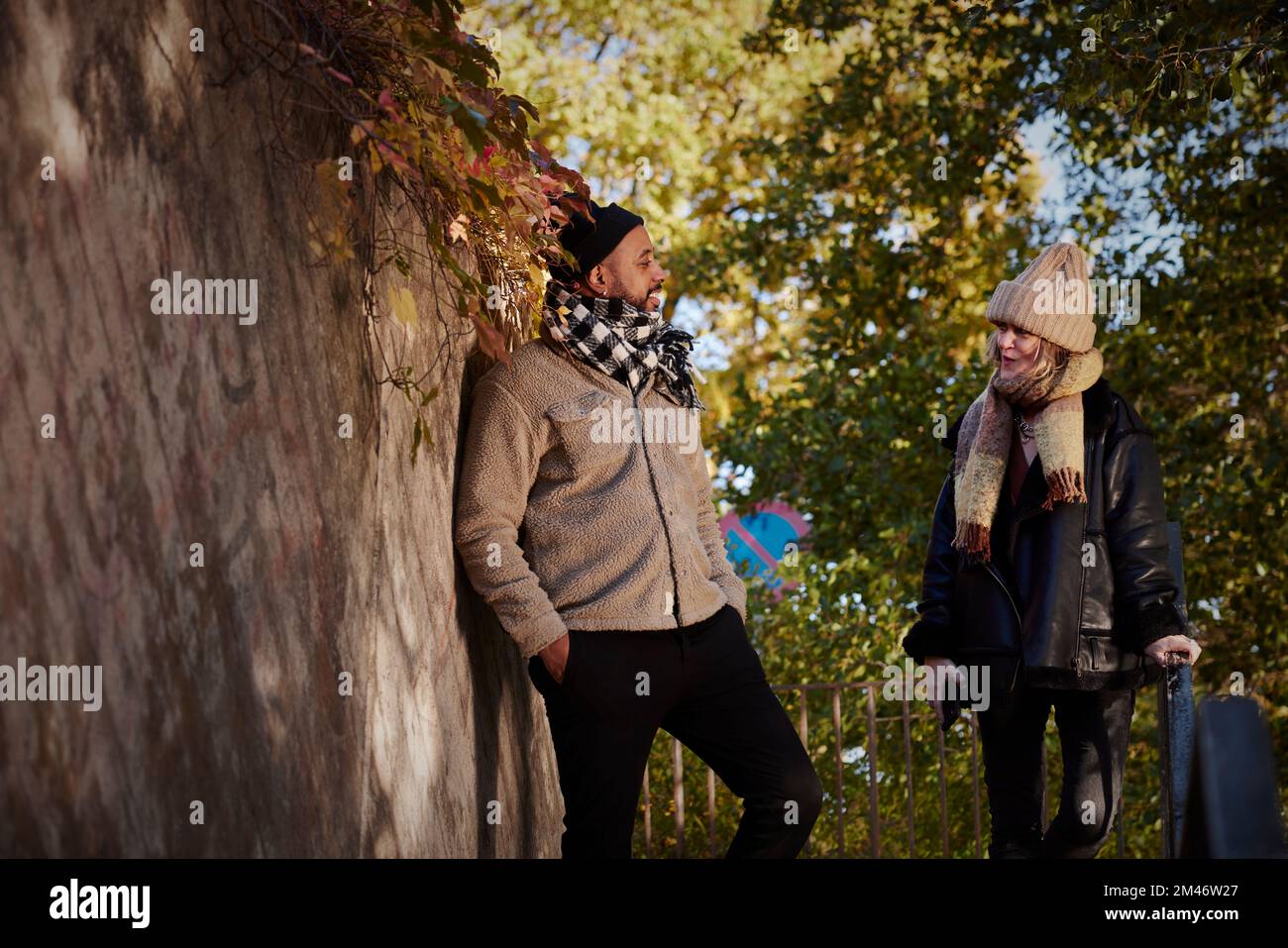 Woman men man spare hi-res stock photography and images - Alamy