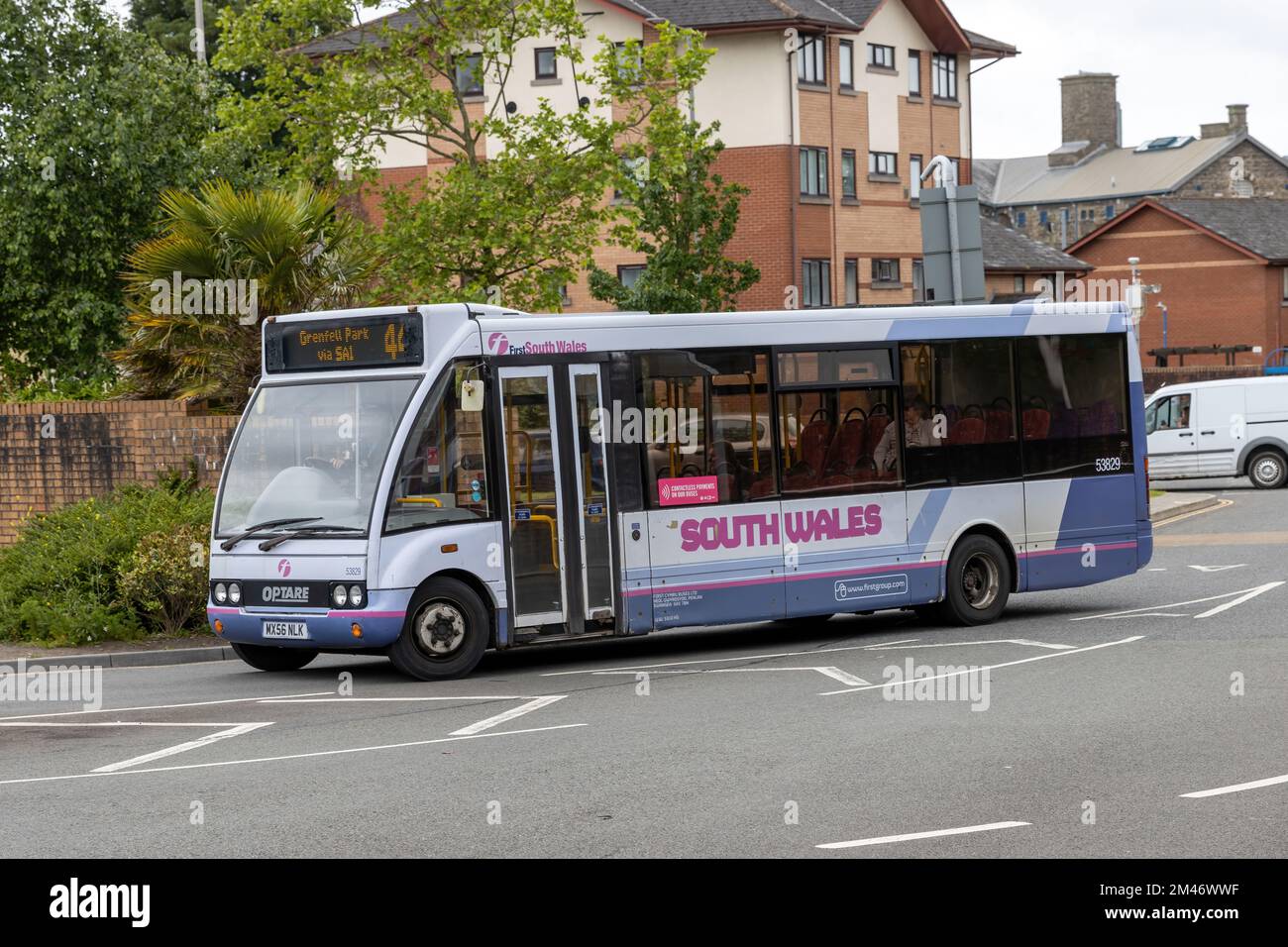 Single decker volvo bus hi-res stock photography and images - Alamy