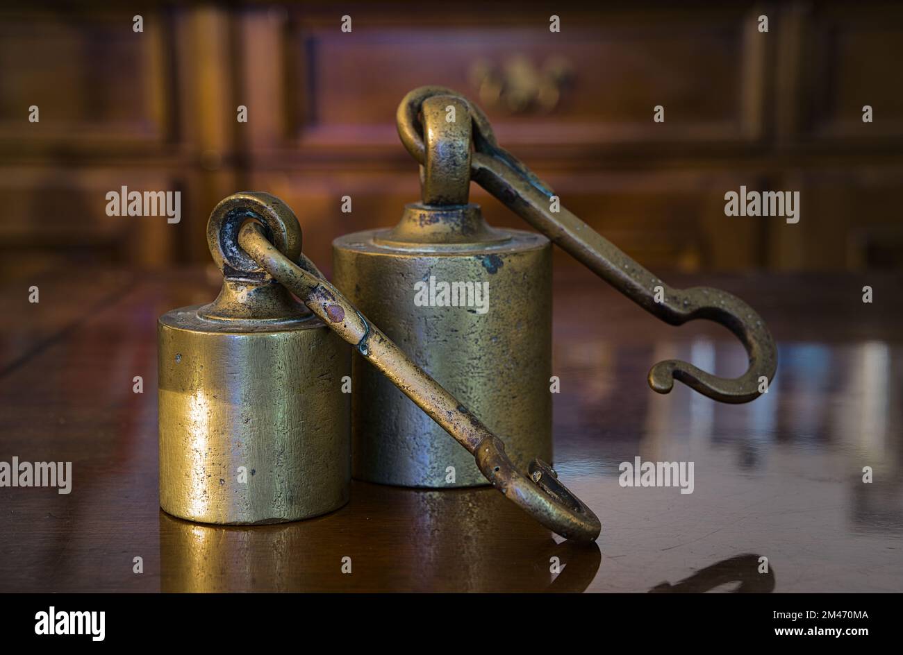 weights for the two-pan balance Stock Photo - Alamy