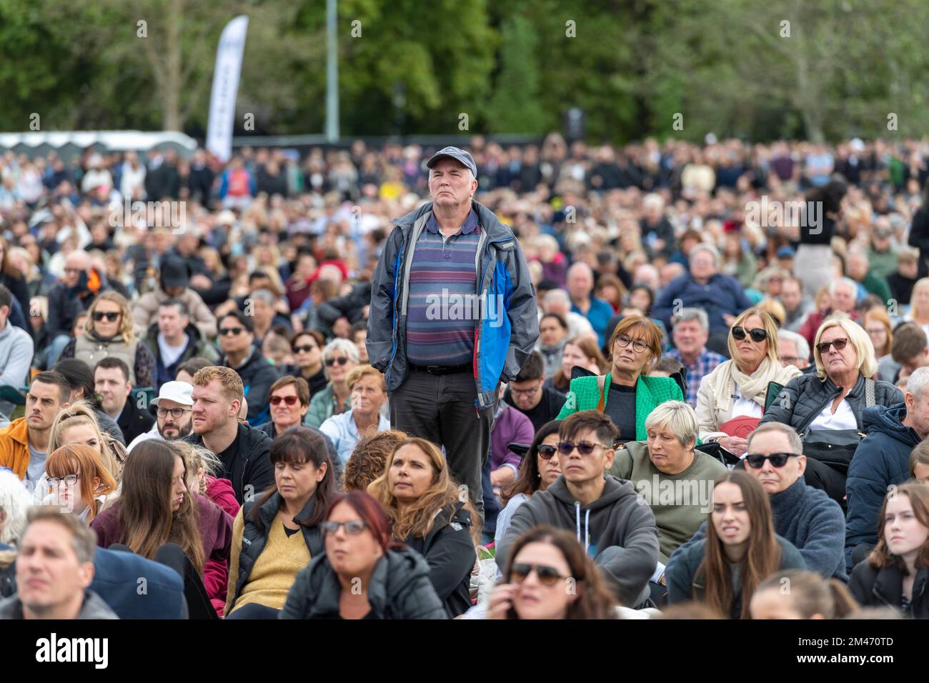 Public at the queens funeral hi-res stock photography and images - Alamy