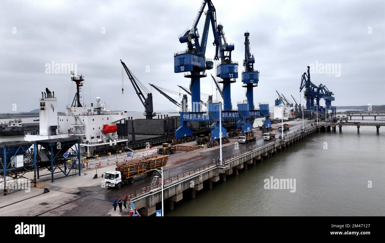 Aerial photos show foreign ships from New Zealand, Australia and other ...
