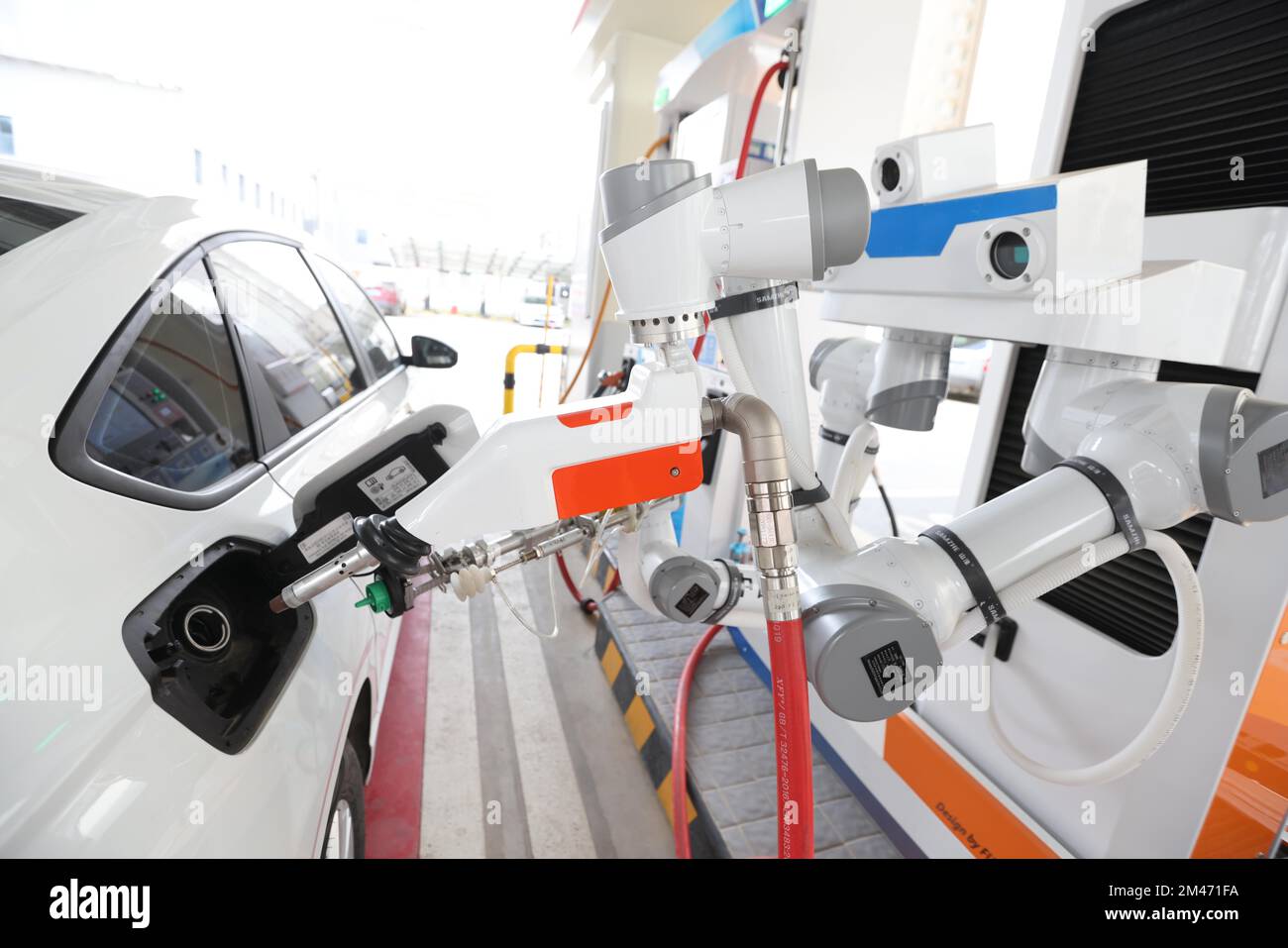 An intelligent refueling robot appeared in Xi'an City, northwest China ...