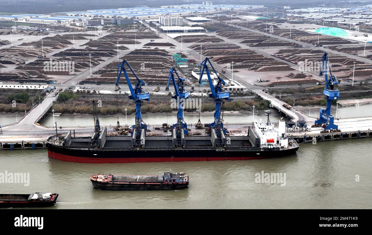 Aerial photos show foreign ships from New Zealand, Australia and other ...