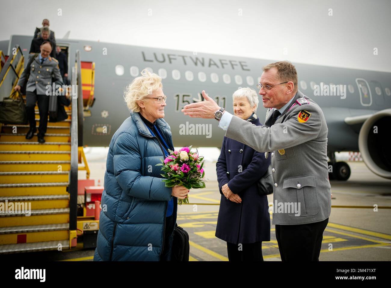 19 December 2022, Slovakia, Bratislava: Christine Lambrecht (SPD ...