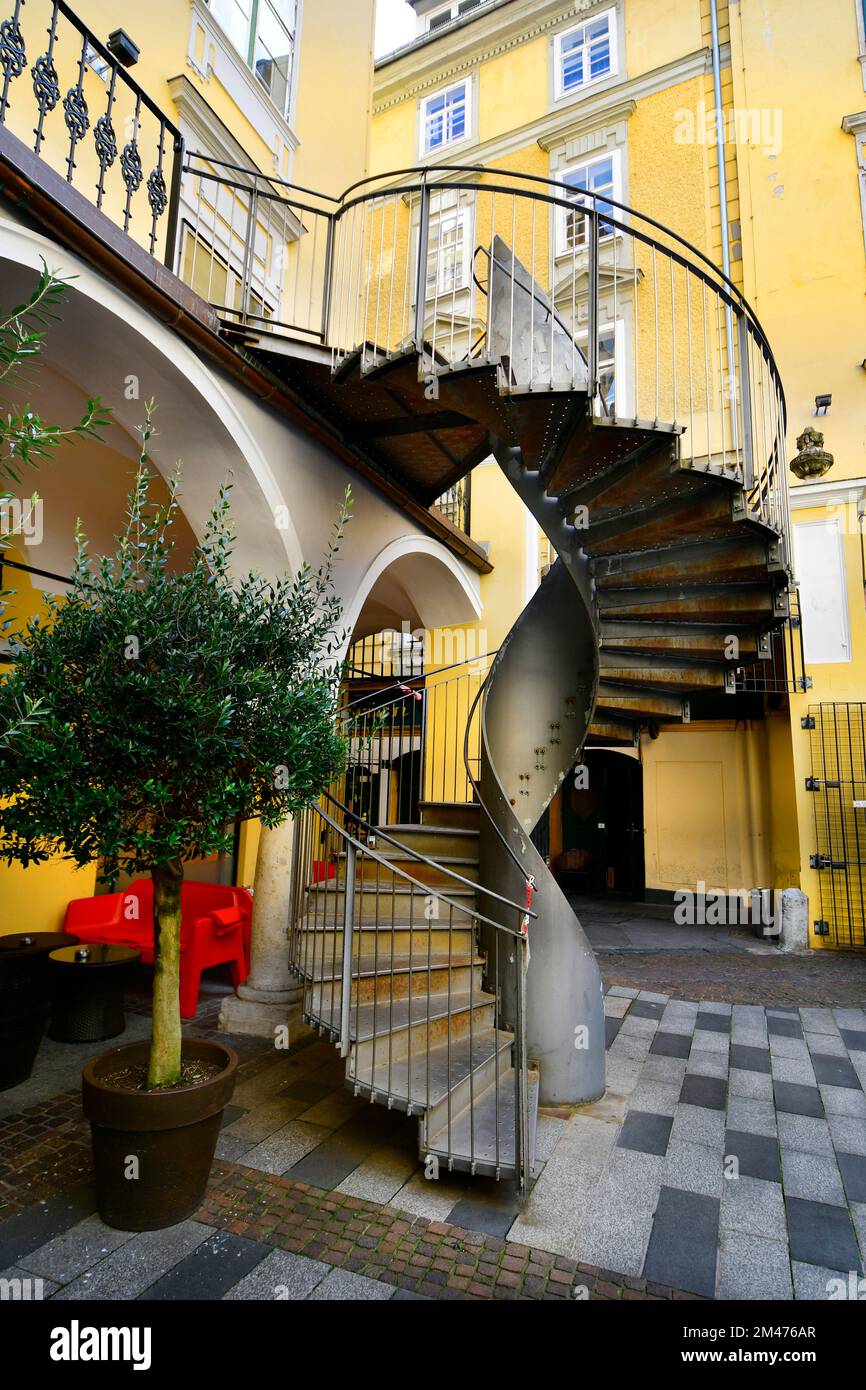 Courtyard spiral staircase hi-res stock photography and images - Alamy