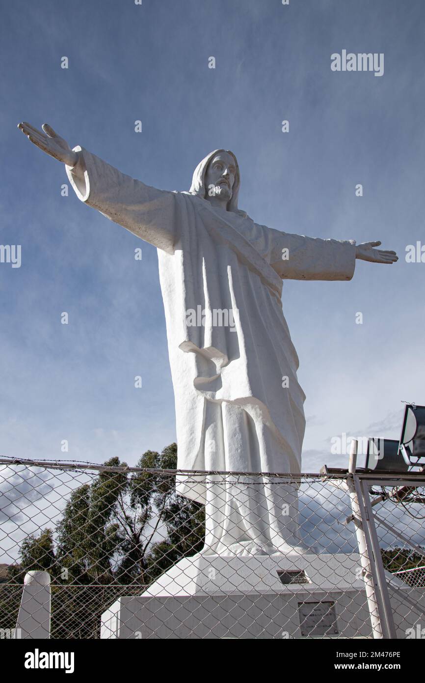 White christ statue cusco hi-res stock photography and images - Alamy