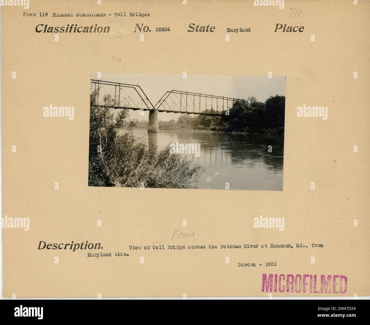 Toll bridge 1940s hi-res stock photography and images - Alamy