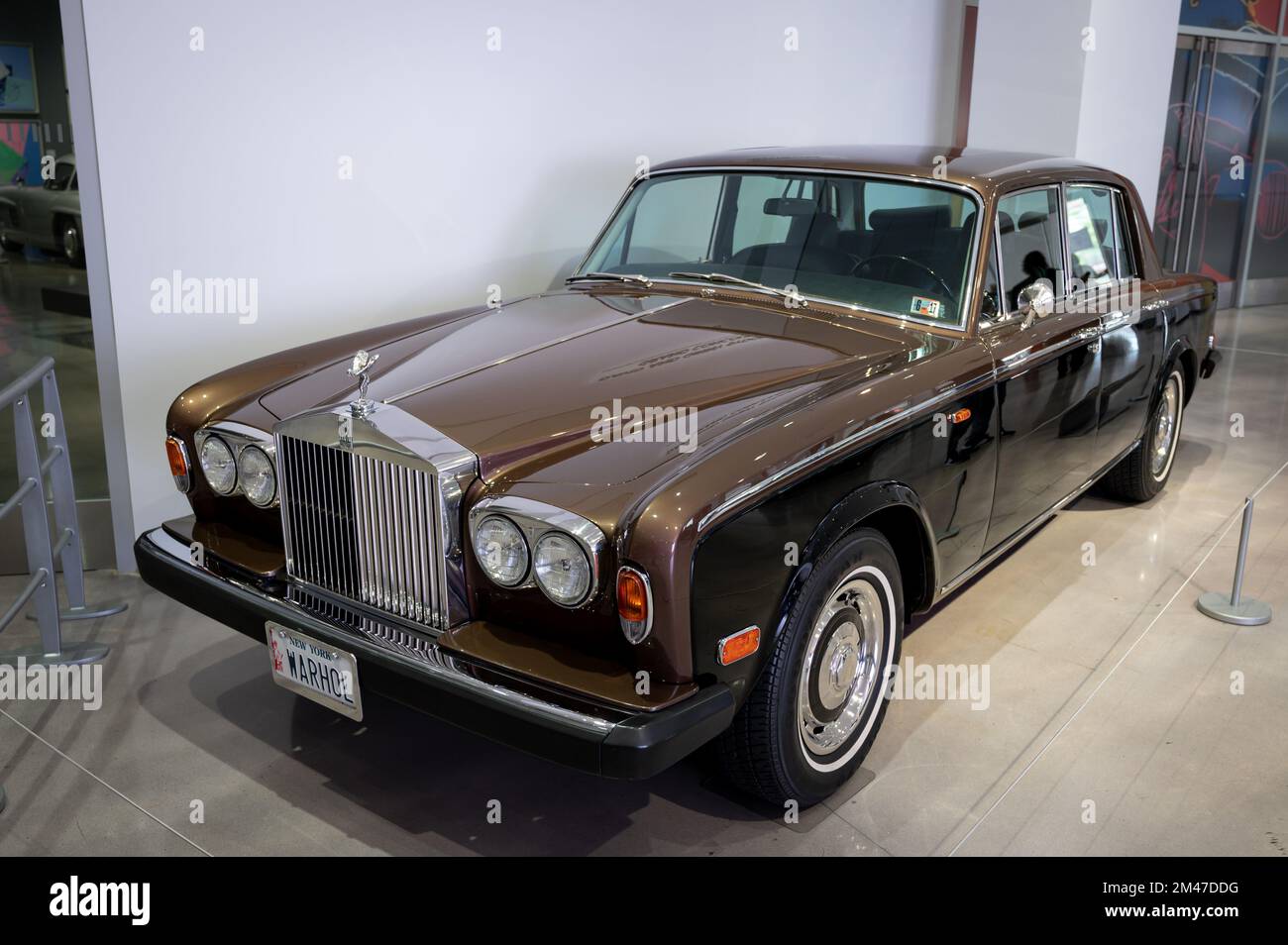 1974 Rolls Royce Silver Shadow in brown color Stock Photo - Alamy