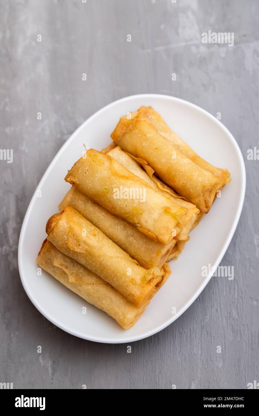 Spring roll restaurant hi-res stock photography and images - Alamy