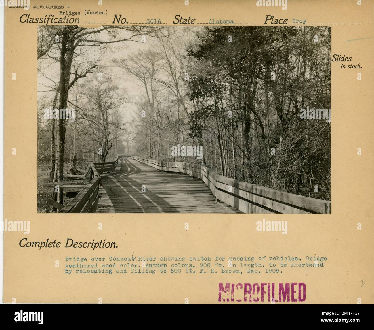 Bridge over Conecuh River showing switch for passing of vehicles ...