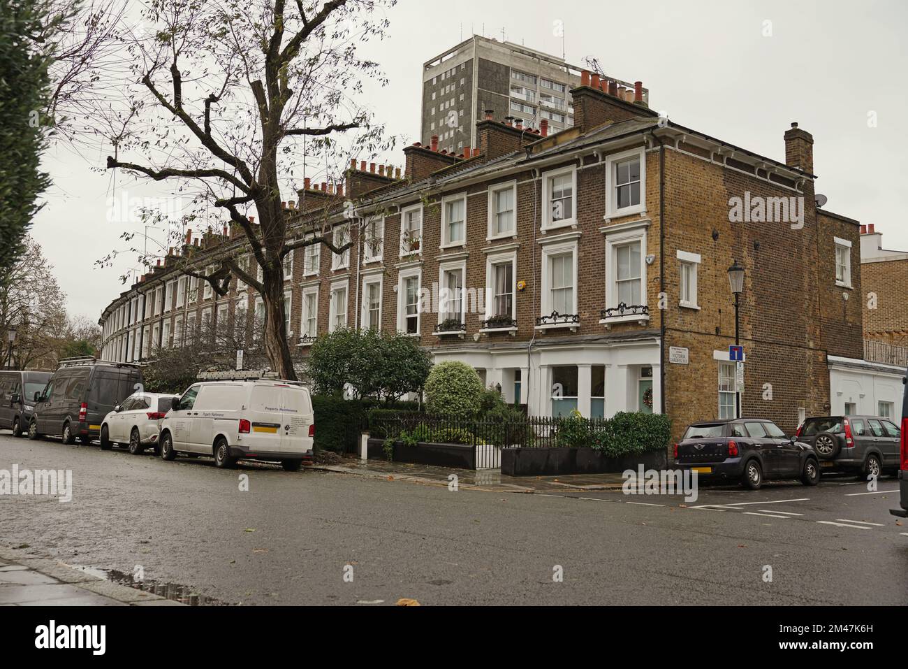 London brick buildings victoria hi-res stock photography and images - Alamy