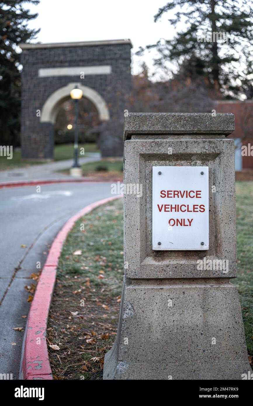 Service Vehicles Only Sign on a Pillar Stock Photo - Alamy