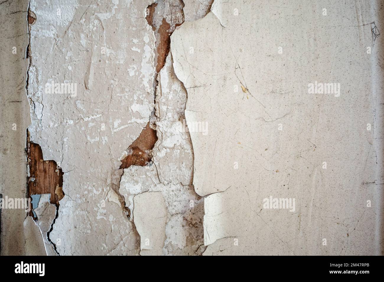 Grunge cracked and broken plaster wall background texture Stock Photo ...