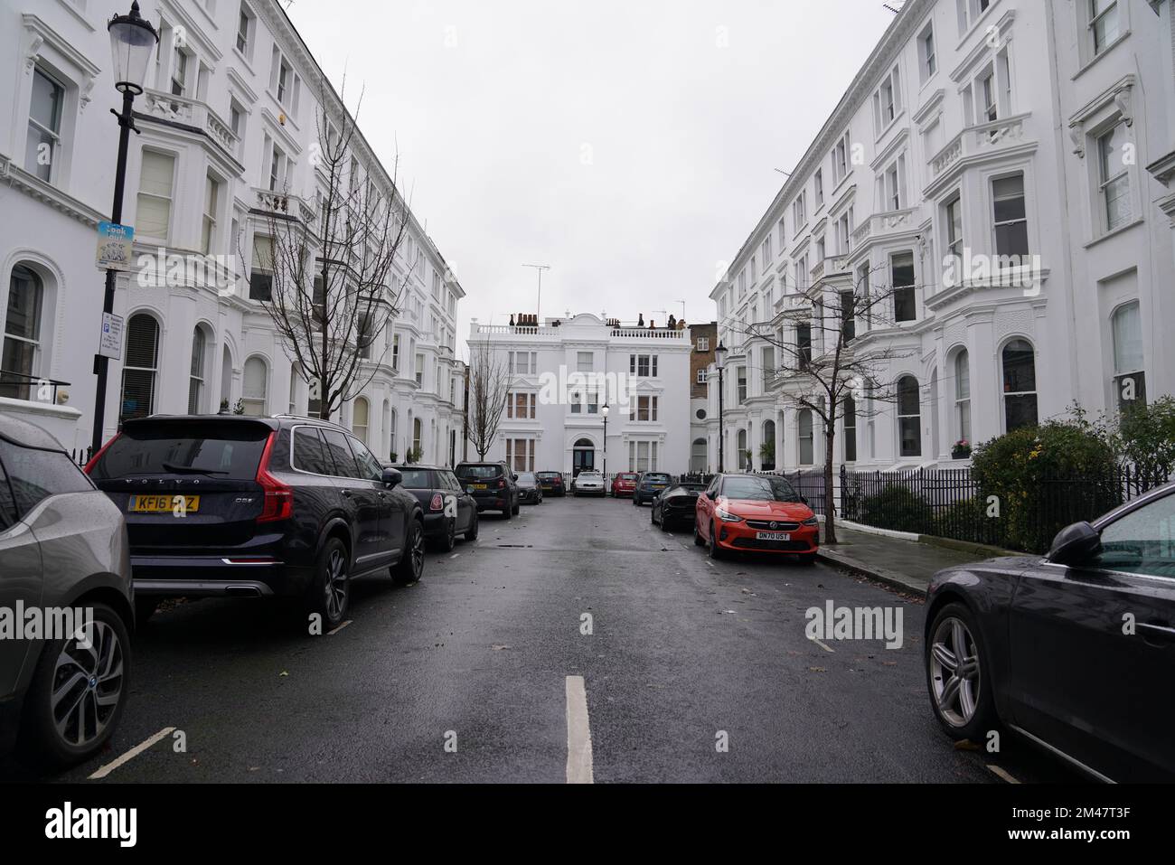 London palace gardens terrace hi-res stock photography and images - Alamy