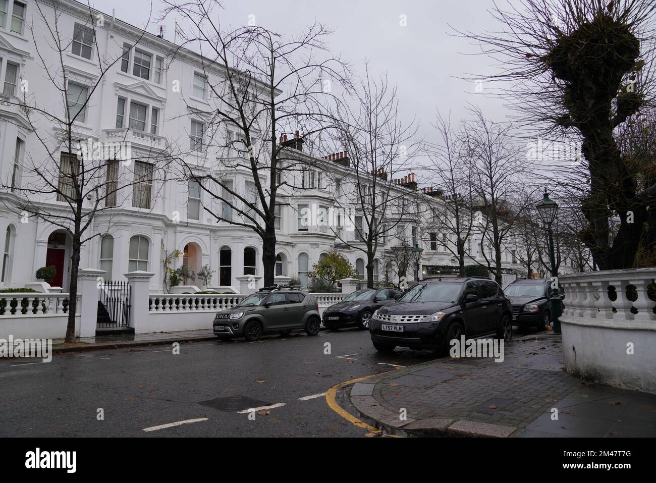 London palace gardens terrace hi-res stock photography and images - Alamy