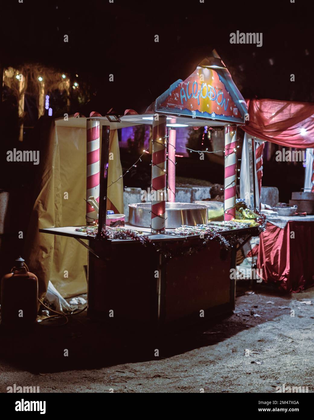 Cotton candy stall hi-res stock photography and images - Alamy