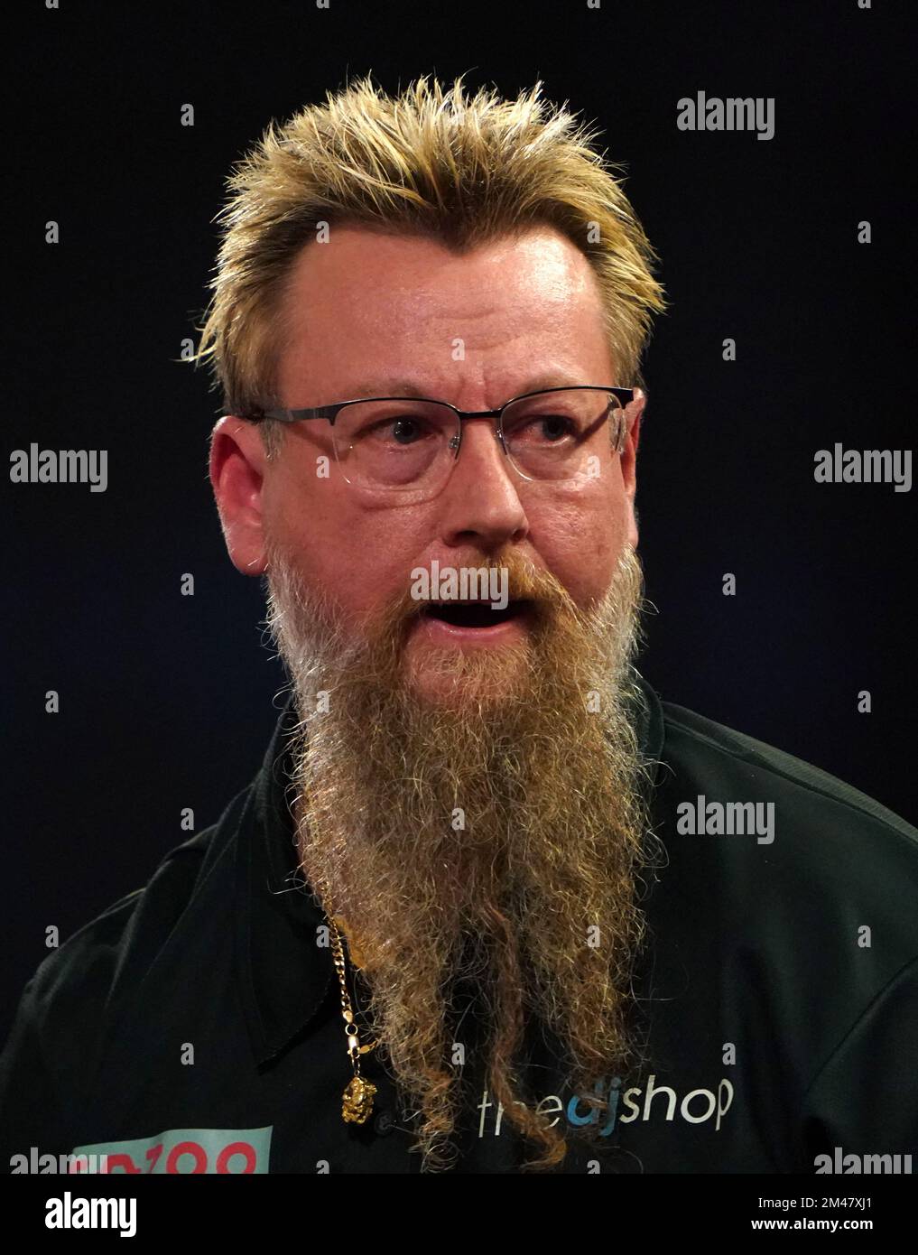 Australia's Simon Whitlock in action against Spain's Jose de Sousa ...