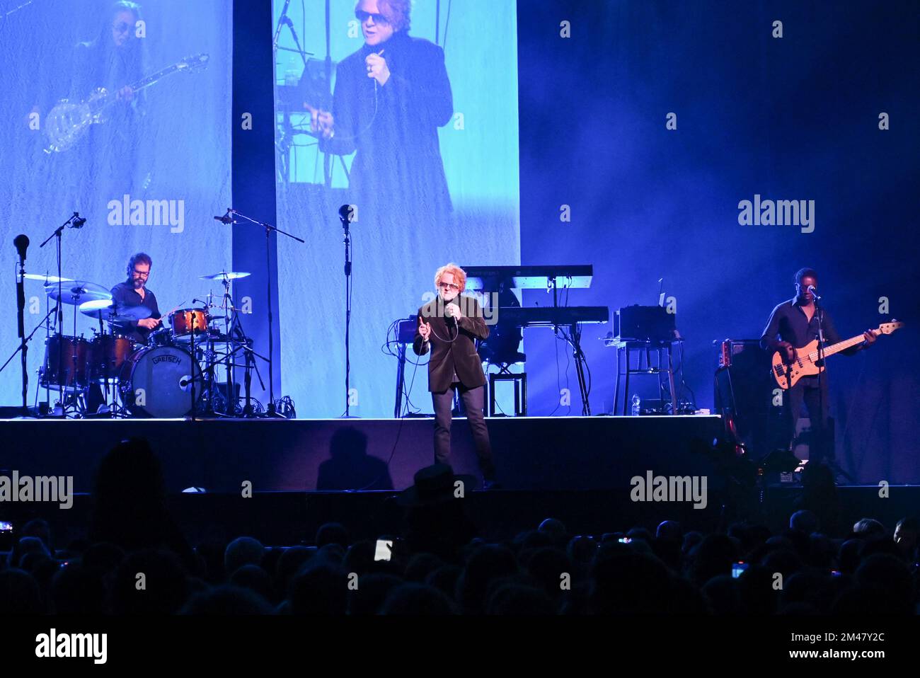 Kioene Arena, Padua, Italy, December 15, 2022, Mick Hucknall of Simply ...